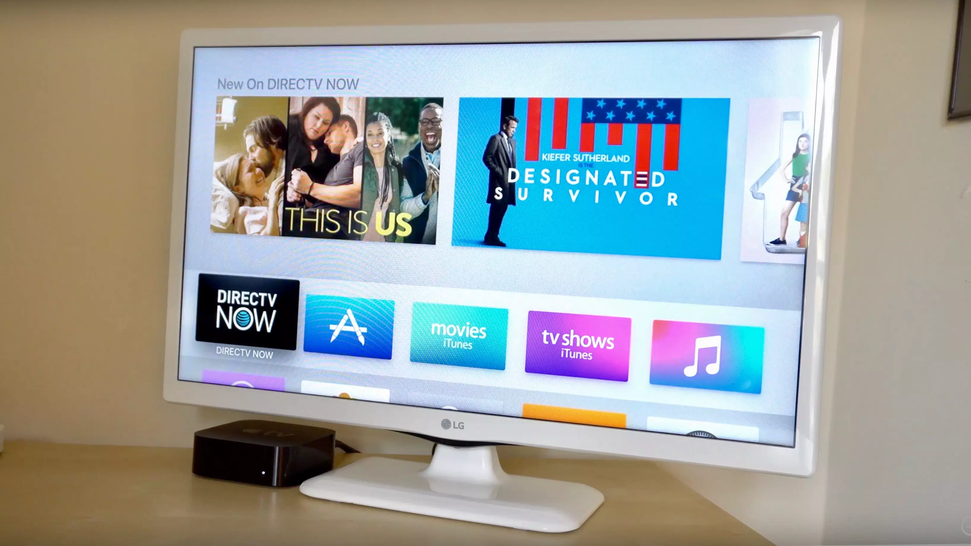 DirecTV Koulye a, Apple TV