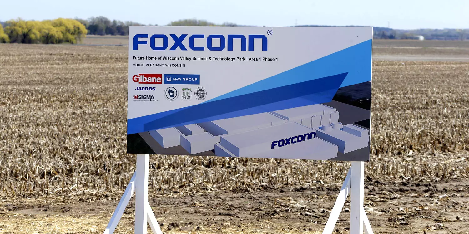 kontribwenti Wisconsin biex iħallsu $ 1B żejda għall-impjant Foxconn; on hook għal 40% tar-riskju 57354_1