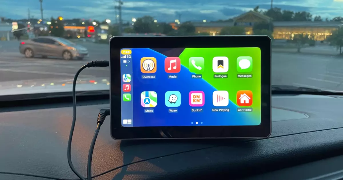 Intellidash Pro היא יחידת CarPlay חיצונית שעובדת עם כל מכונית