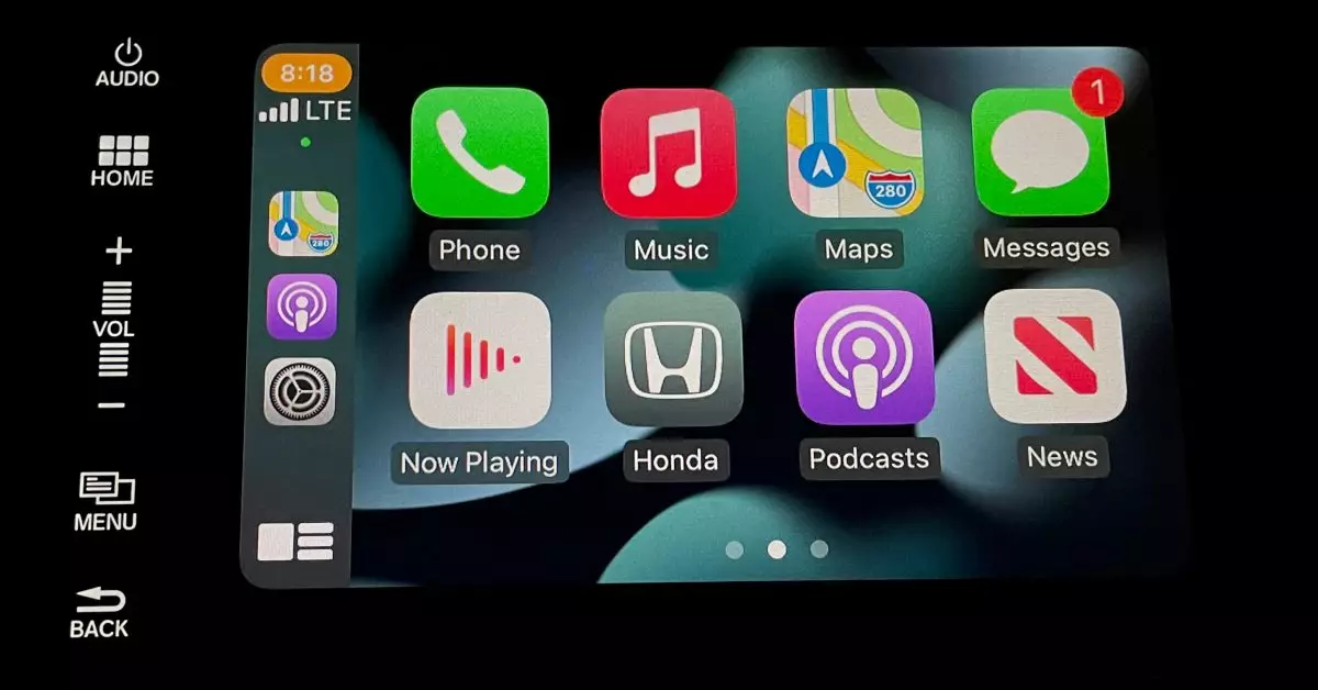 CarPlay ho iOS 15: Phatlalatsa Melaetsa e nang le Siri, Driving Focus customization, li-wallpaper tse ncha