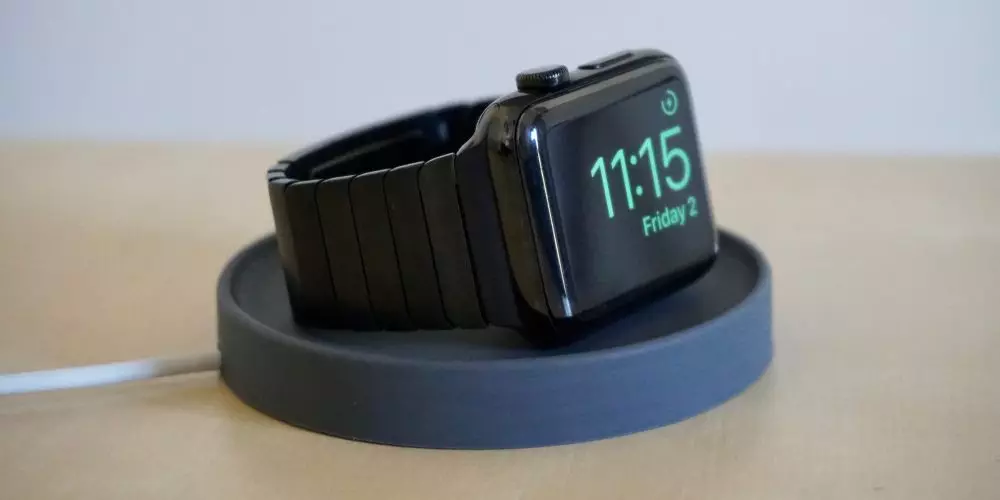 bluelounge-coaster-apple-watch-doc-2