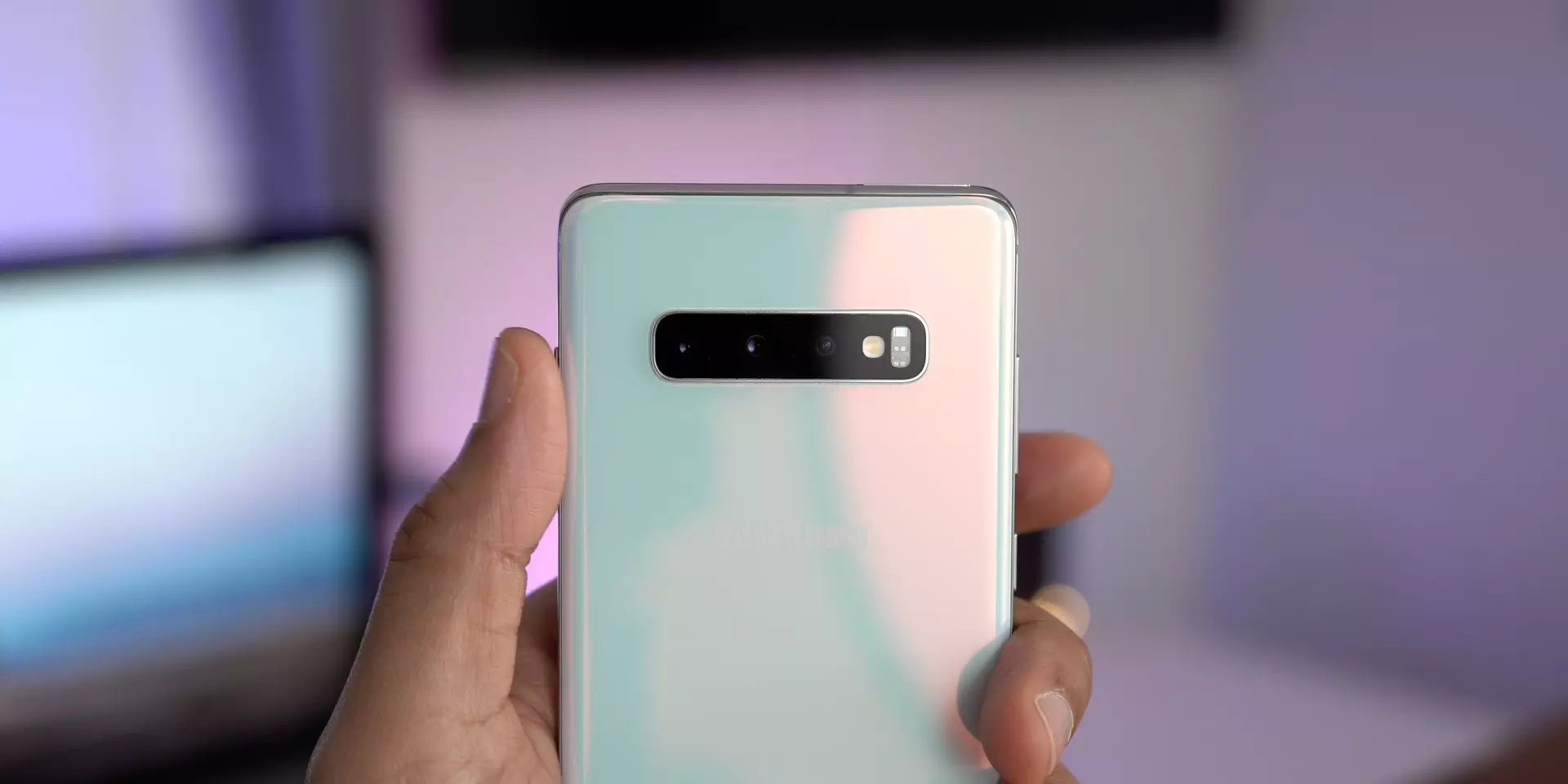 Galaxy S10+ 대 iPhone 다중 카메라 어레이