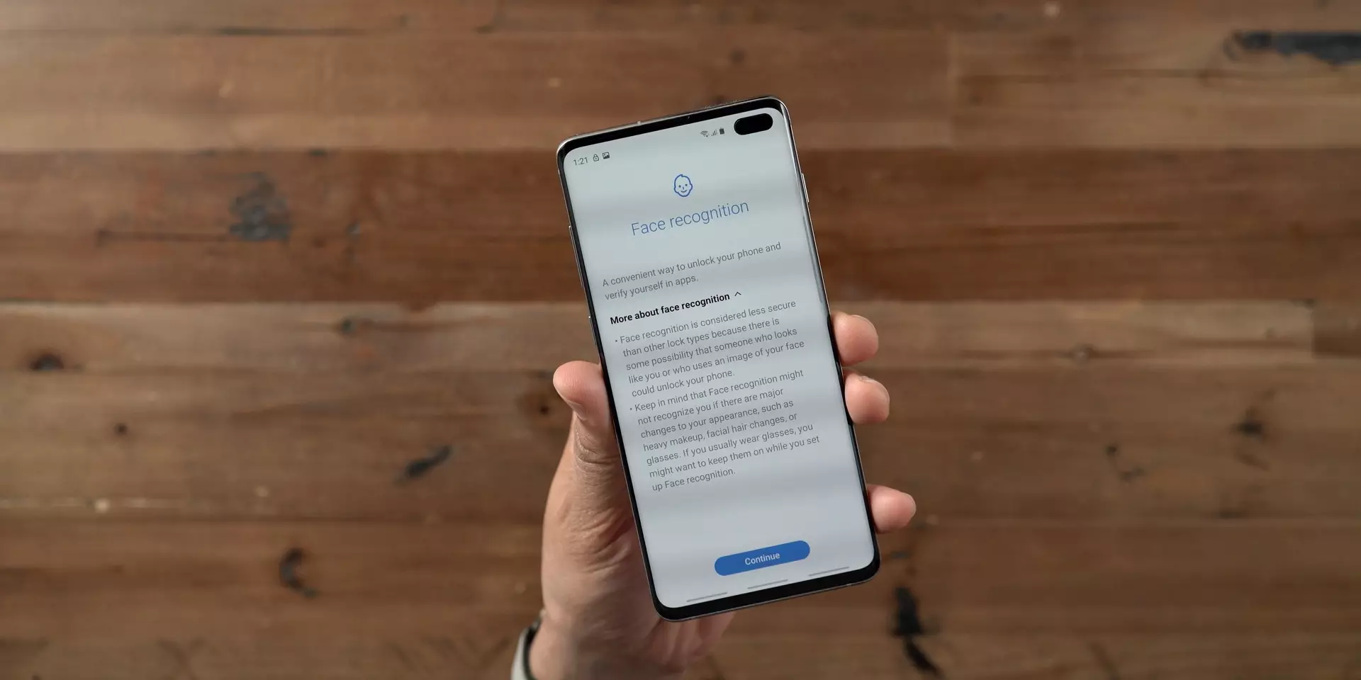 Galaxy S10+ contre la reconnaissance faciale de l'iPhone