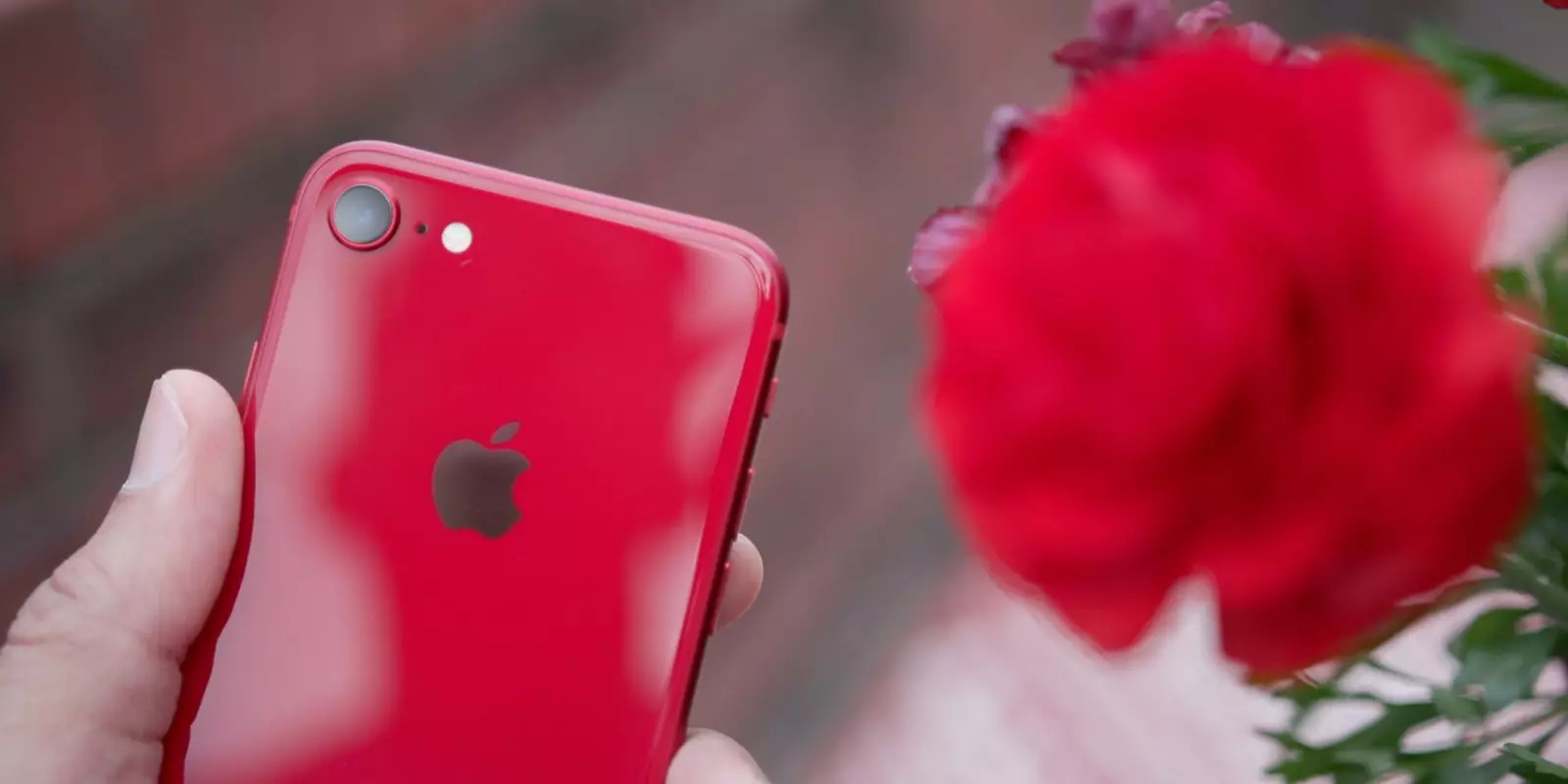 హ్యాండ్-ఆన్: iPhone 8 (PRODUCT)RED ప్రత్యేక ఎడిషన్ [వీడియో] 6636_1