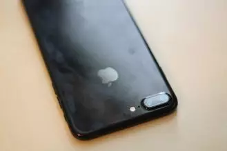 iPhone 7 Plus ពណ៌ខ្មៅ ៥