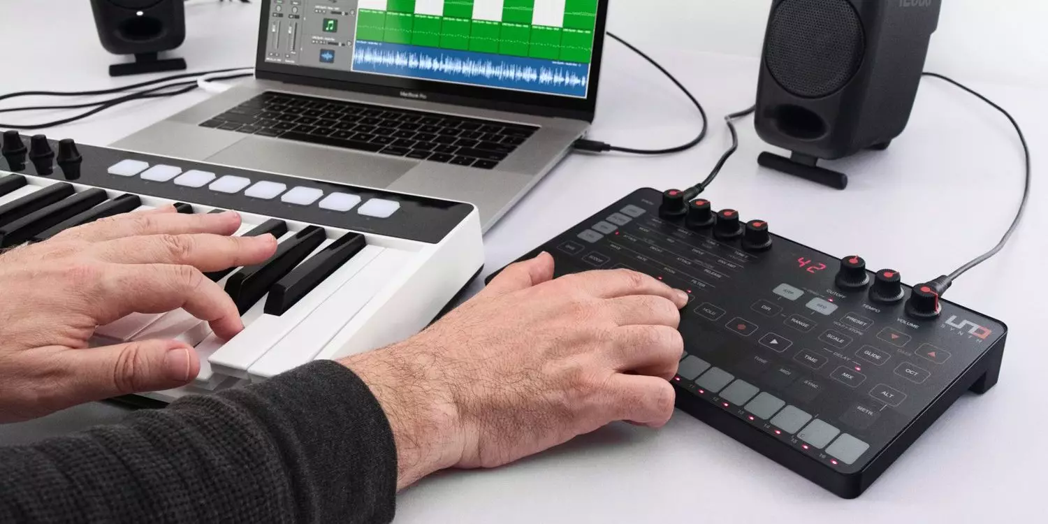 Logic Pros Review: IK-ның Mac / iOS өчен бик арзан аналог UNO синт 69996_1