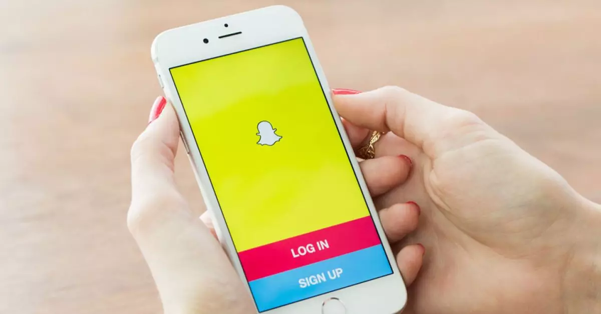 Snapchat lanza nuevos anuncios de prueba AR junto con historias promocionadas para revitalizar el negocio