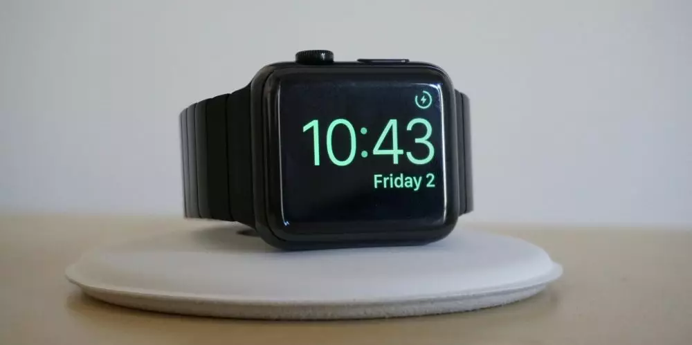 apple-watch-magnetic-charging-dock-3