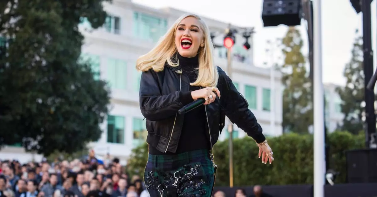 Apple entra nello spirito delle feste con il concerto Beer Bash con Gwen Stefani