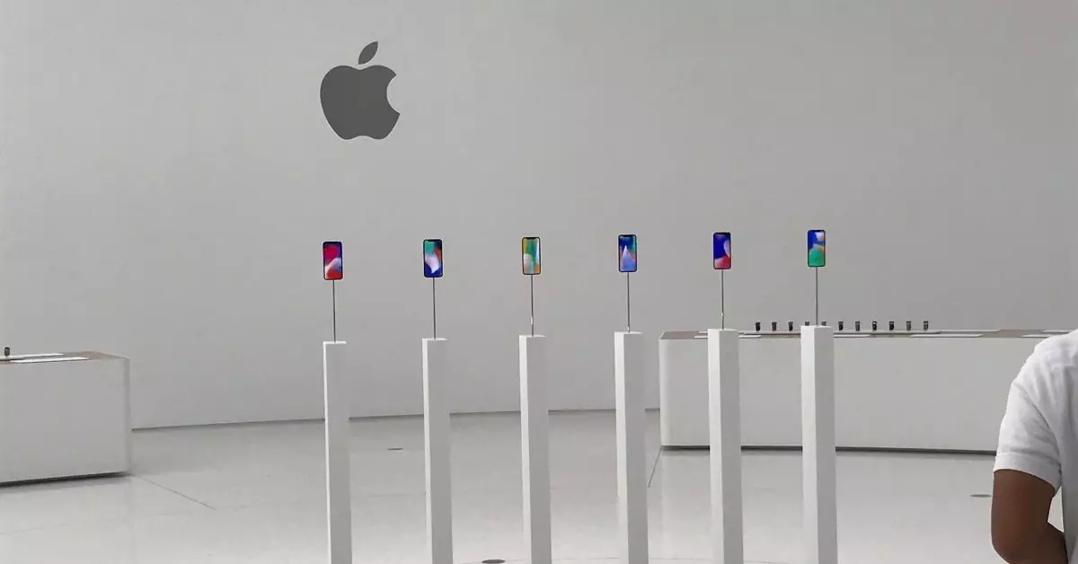 Ali ste lahko med prednaročili dobili model iPhone X, ki ste ga želeli? [Anketa]