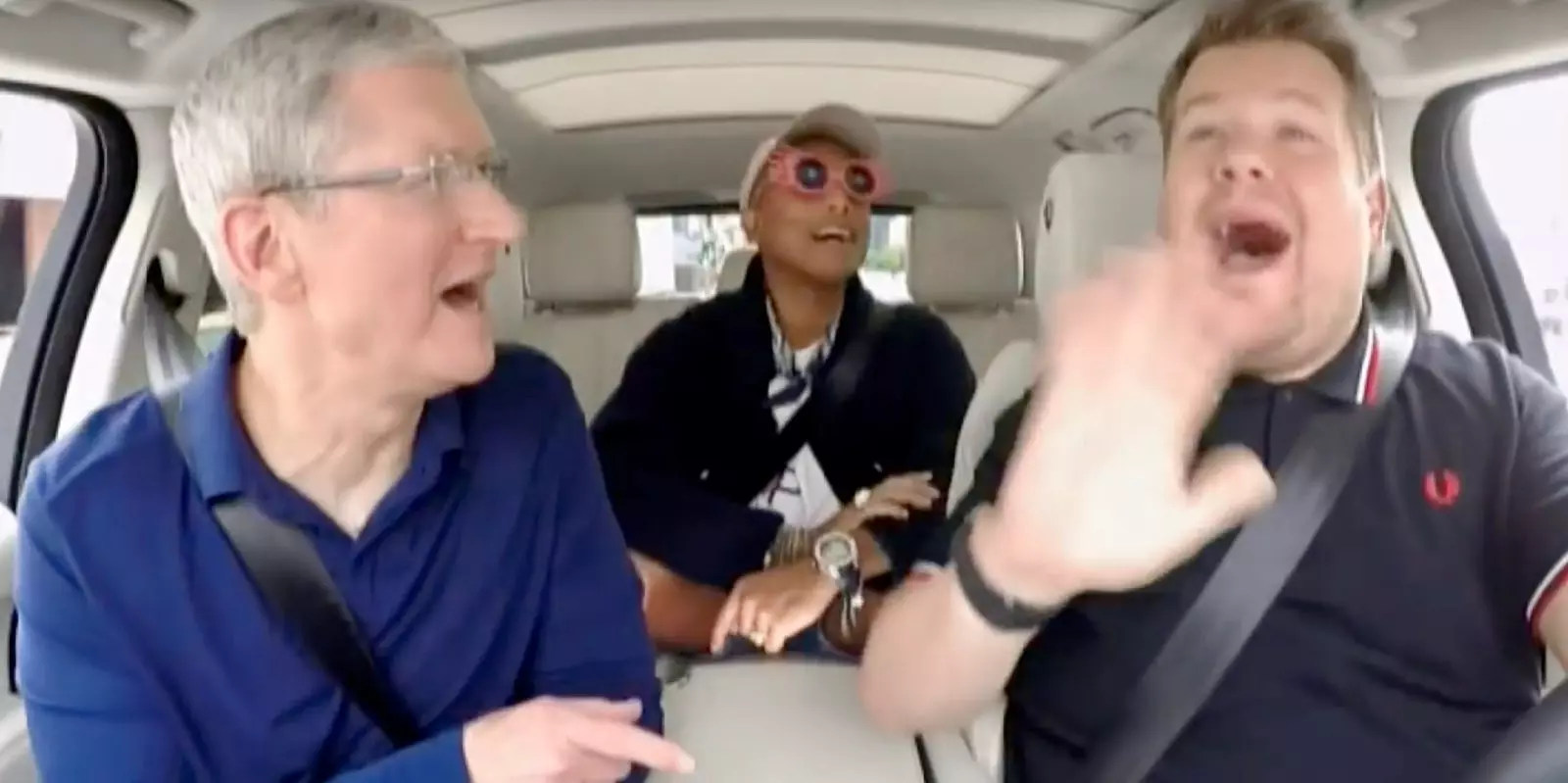 Karaoke di Apple Car Carpool