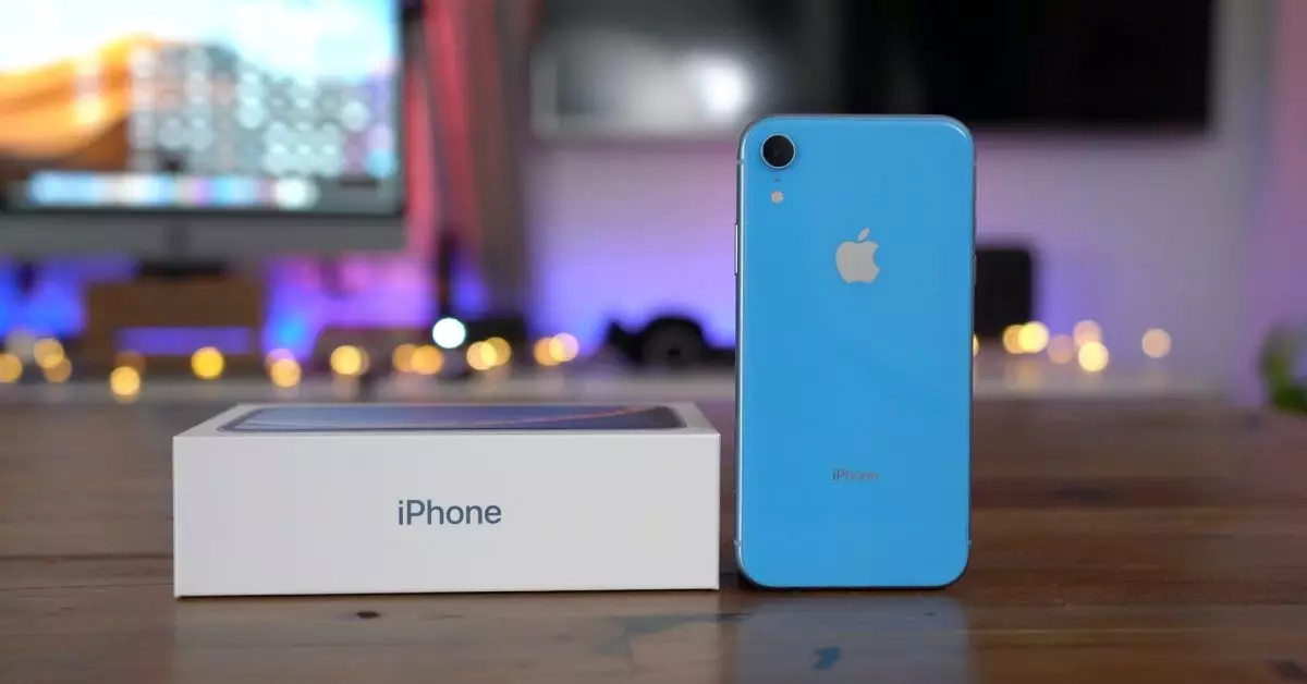 Продажі iPhone XR: аналітики не погоджуються на основі даних ланцюжка поставок