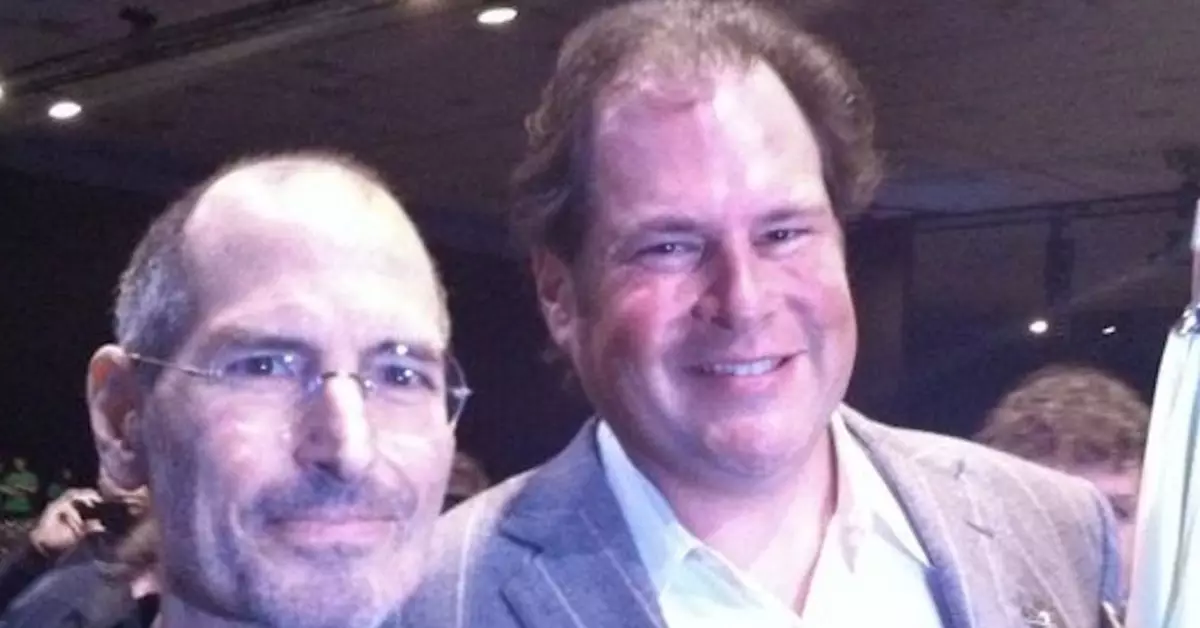 Scéal istigh an ‘AppStore’, Marc Benioff ó Salesforce, agus URL bronntanais do Steve Jobs