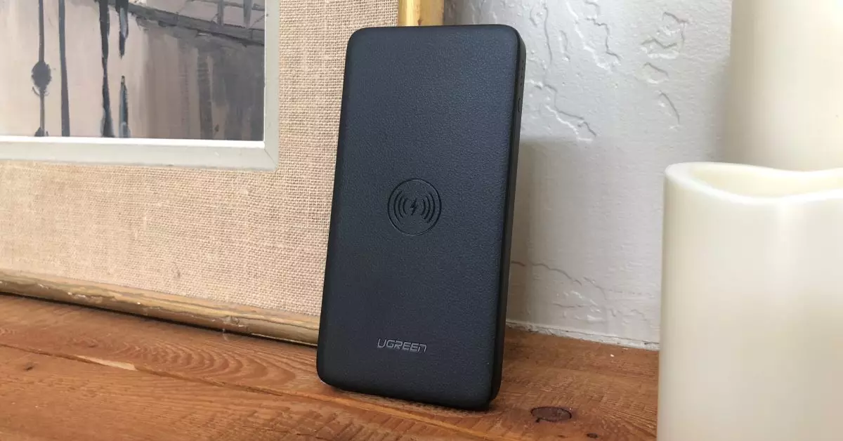 Power Bank Ugreen z USB-C i bezprzewodowym ładowaniem zachwyca przystępną ceną i elastyczną funkcjonalnością dla iPhone'a i iPada