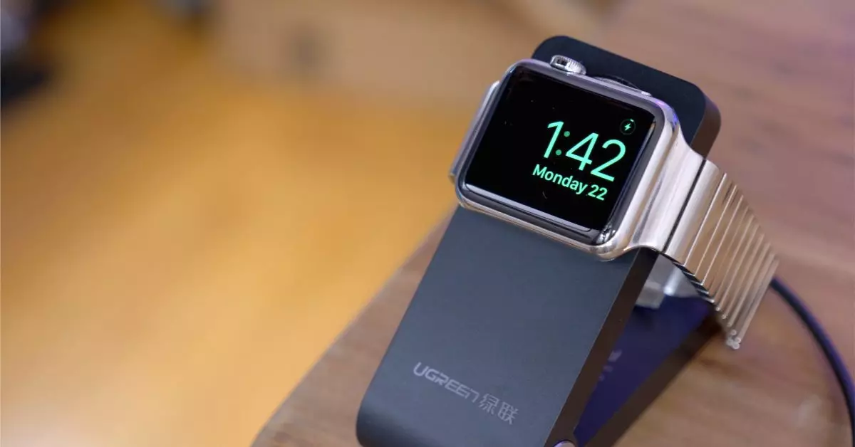 Təcrübəli: Apple Watch üçün Ugreen Portativ Maqnit Doldurma Standı [Video]