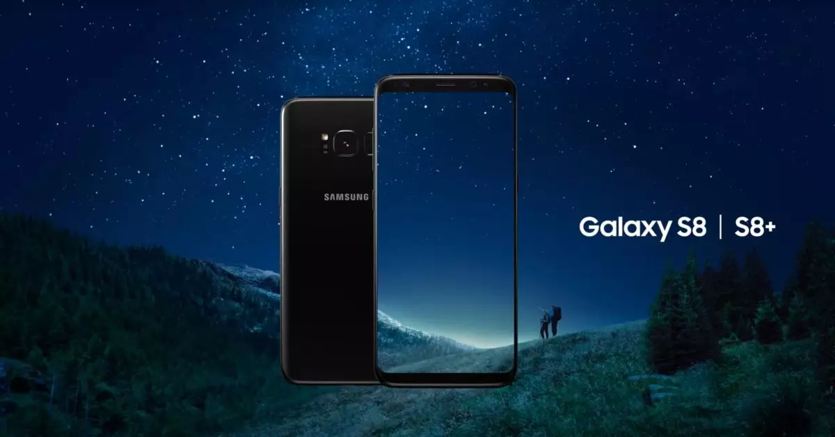 Samsung jaunajā reklāmā recenzenti slavē Galaxy sērijas ekrānu pirms iPhone X