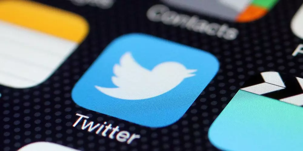 Twitter өзінің нұсқауларын бұзатын тіркелгілерден растауды алып тастап, жаңа тексеру бағдарламасын әзірлейді 79517_1