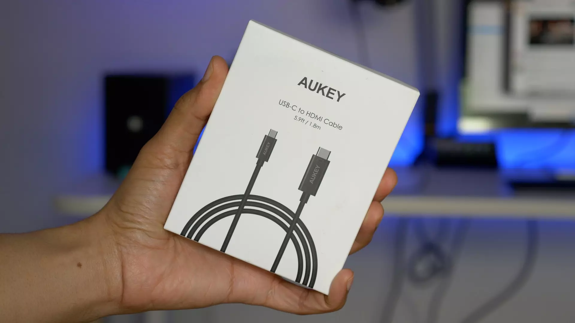 Колдонуу: Aukey's USB-C - HDMI кабели MacBook'уңузду HDTV'ге оңой туташтыра алат [Видео] 79770_2