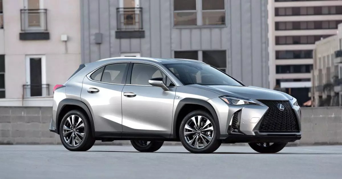 Lexus ja Honda teatavad uutest CarPlayga varustatud mudelitest, Lexus on saadaval tellimisel