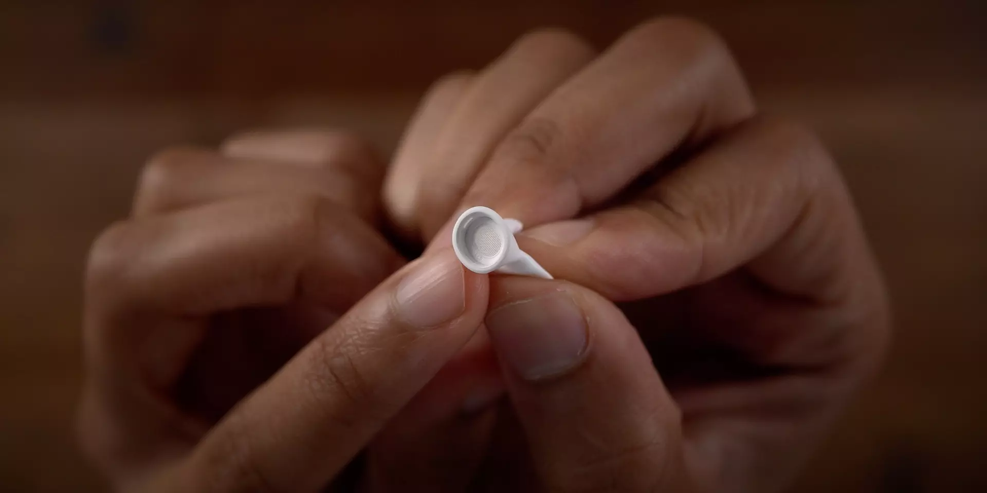 AirPods Pro සමාලෝචන කන් ඉඟිය