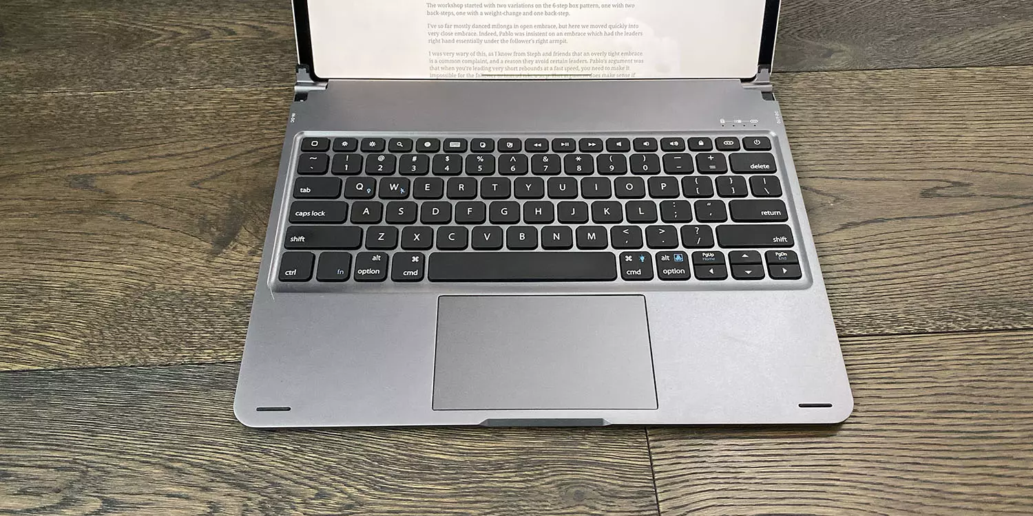 Libra iPad Pro nga keyboard nga adunay trackpad