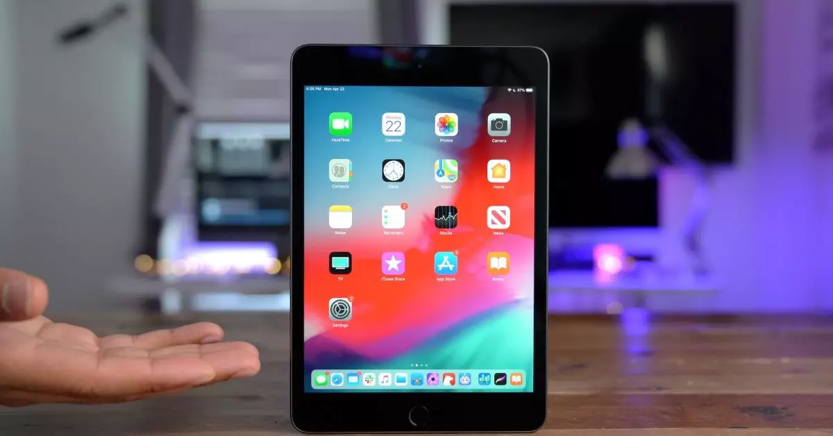 Bloomberg: iPad mini ລຸ້ນໃໝ່ທີ່ມີ bezels ອ່ອນກວ່າ ແລະບໍ່ມີປຸ່ມ home ຈະມາໃນປີນີ້