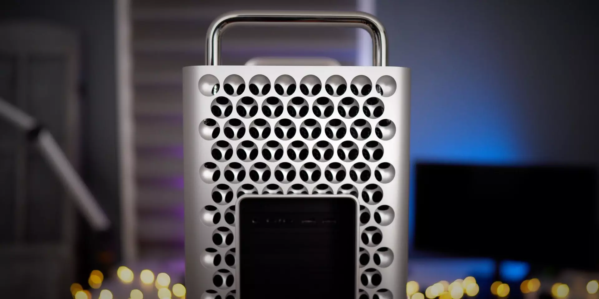 Mac Pro-ს უკანა მხარე